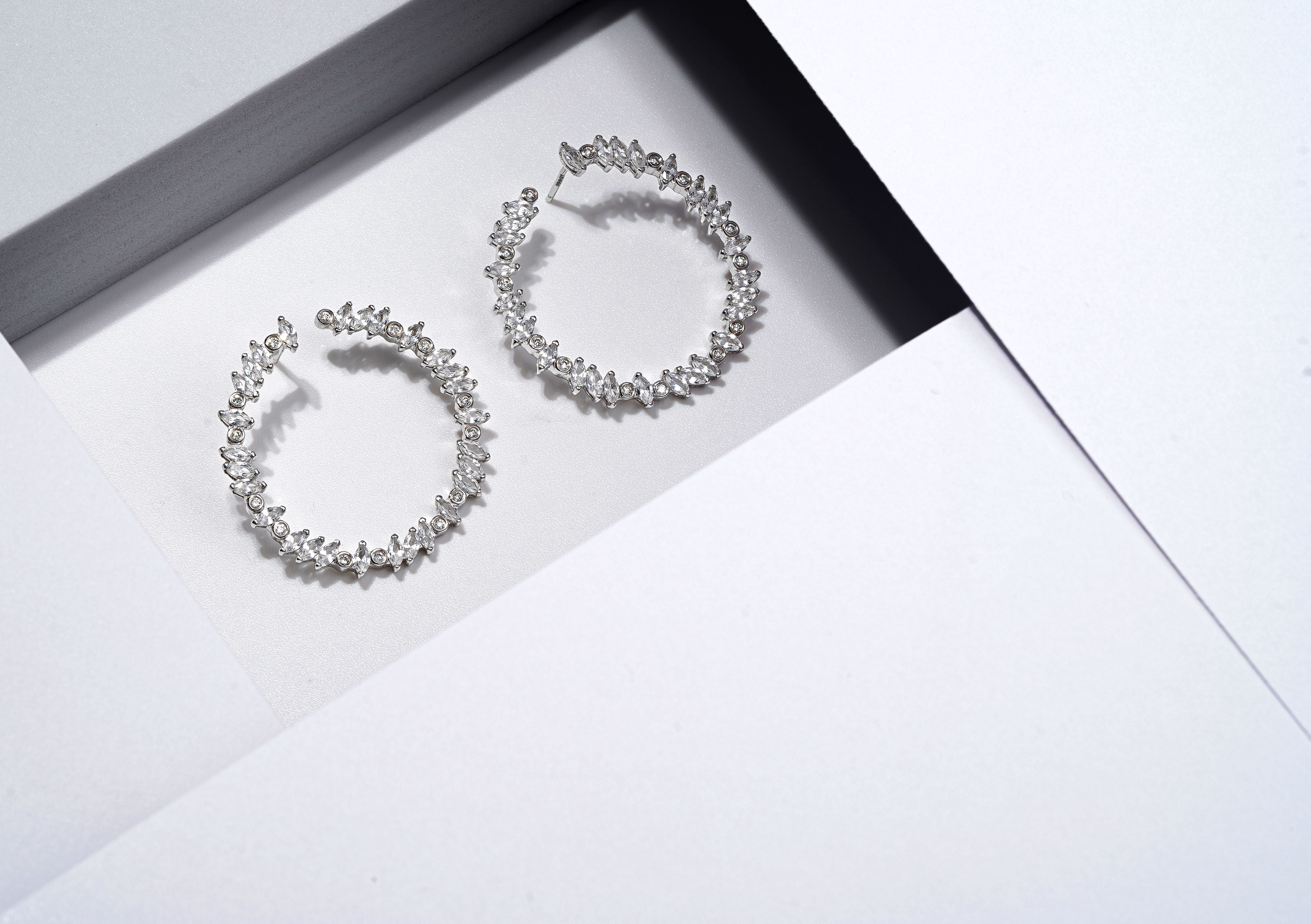 Meet our new Veto Hoops – Lark and Berry